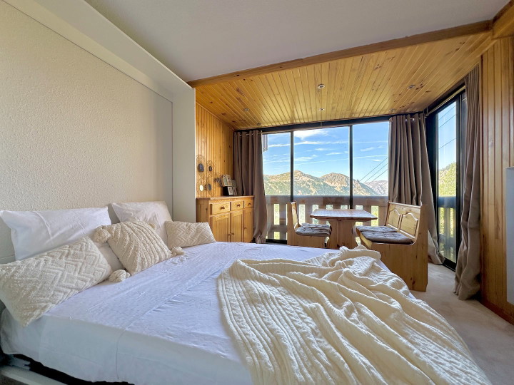 4 Seasons - Sleeps 8, Sauna And Ski Room - Isola
