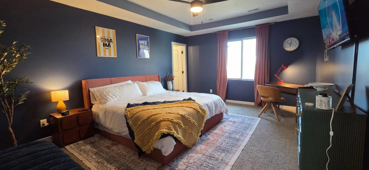 Tranquility Retreat - Omaha Wedding & Husker Home - Omaha, NE