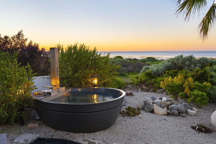 Sandy Point Beachfront Excl. 4br Villa | Hot Tub - Saint Helena Bay