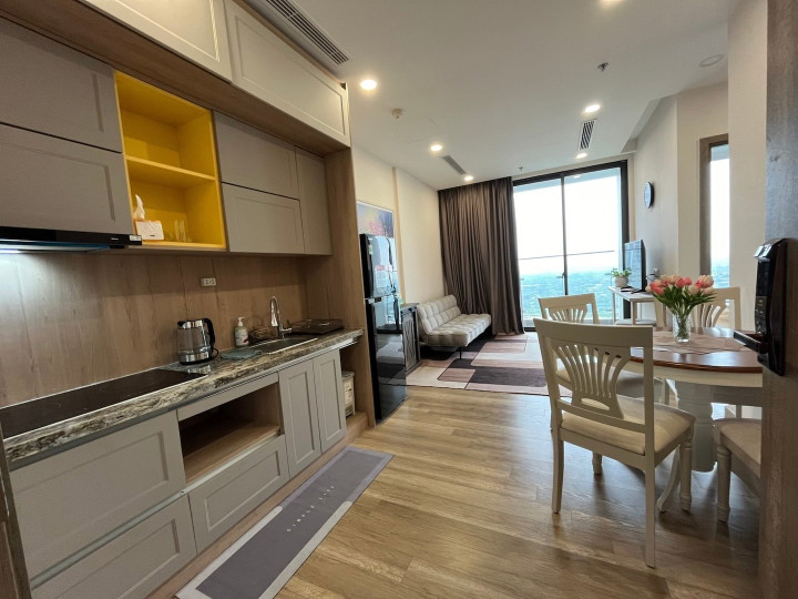 Elegant 2br Retreat Van Home_stunning River Views - Vietnam
