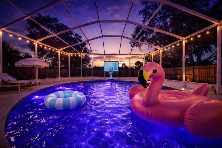 Heated Pool, Games, Spa & 10 Min To Beach - Clearwater, FL