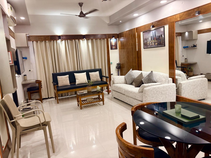 Cosy Stylish Service Unit Near Axis Mall & Metro - India