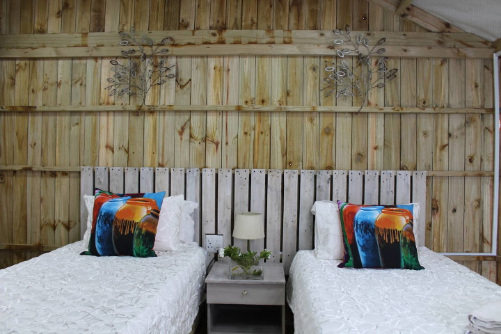 Friends Share Cabin Near Beach+harb-quiet S-cater - Durban