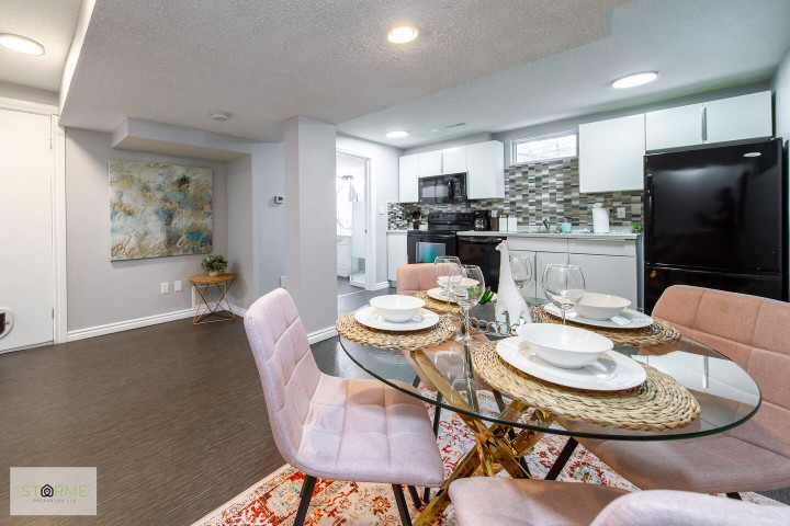 Stylish 1 Bed Suite|spacious|wifi|long Stays - Saint Albert