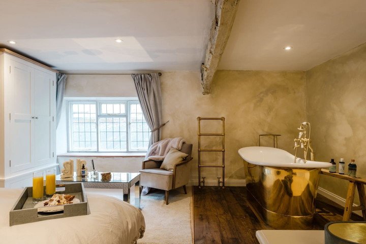 Beautifully Presented Dog Friendly College Cottage - Burford, UK