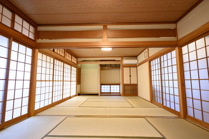 大人数可6ldk/海30秒/198㎡大人も子供も楽しめる/夕日絶景い草の畳や檜の玩具/松山空港15分 - Japón