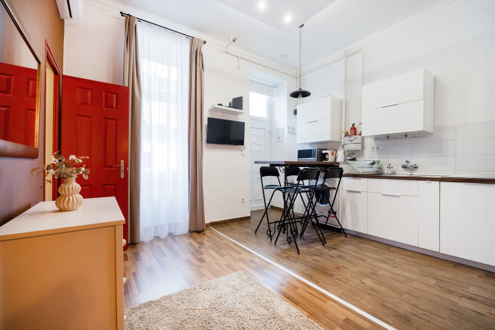 Parking / King Bed / Ac / Washer+dryer At Westend - Budapest
