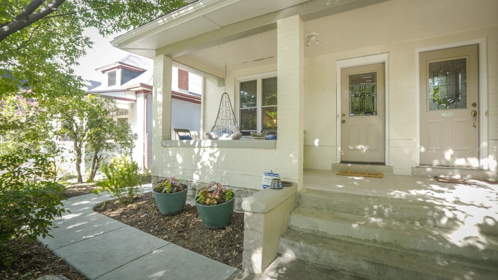 Central Denver-great Walkability-outdoor Space - Denver, CO