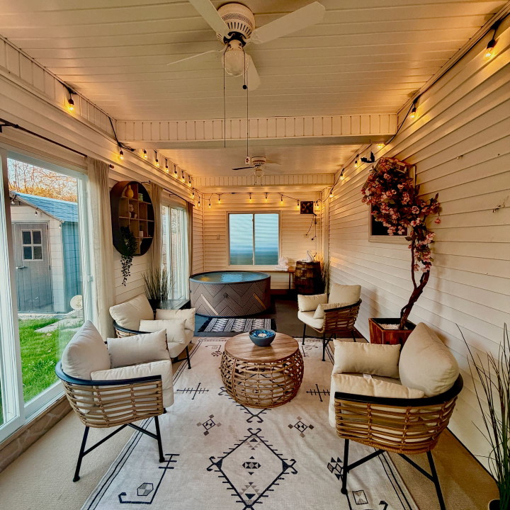 Hot Tub+games Room | Character Home | Niagara Fall - St. Catharines