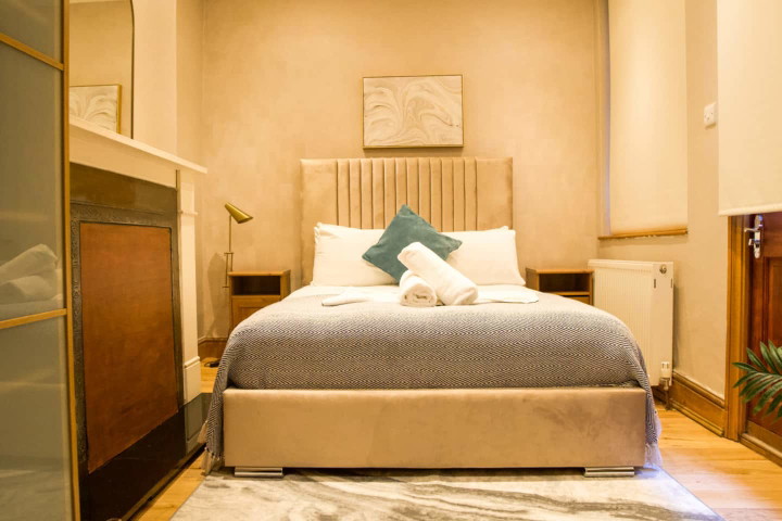 Earl's Court - 2 Bedroom Duplex - Fulham