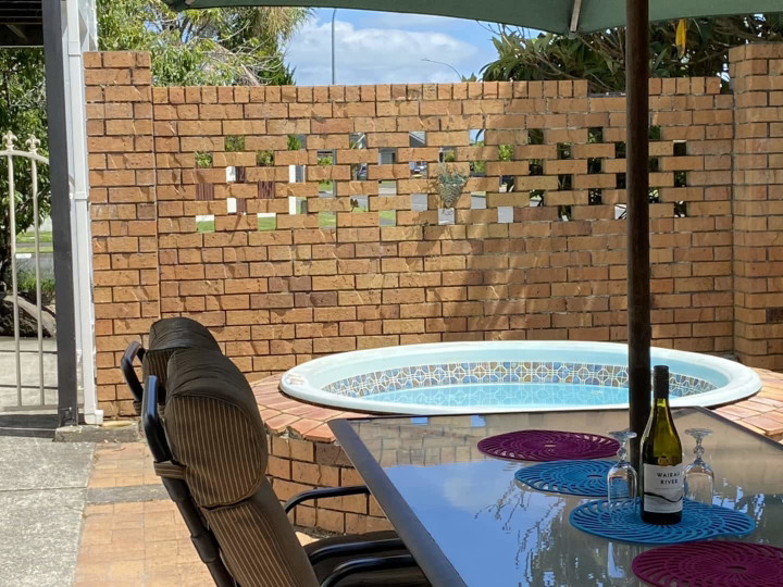 Au Bord Du Port - Tauranga