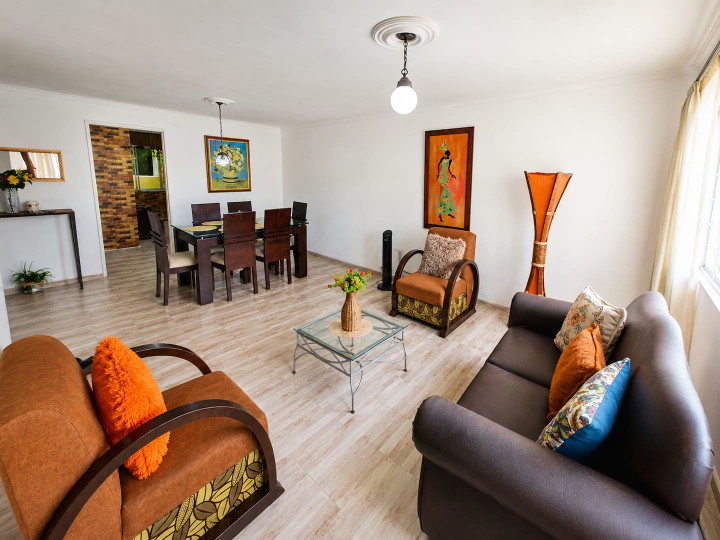 Spacious And Traditional House In Laureles - Medellin, Antioquia, Colombia