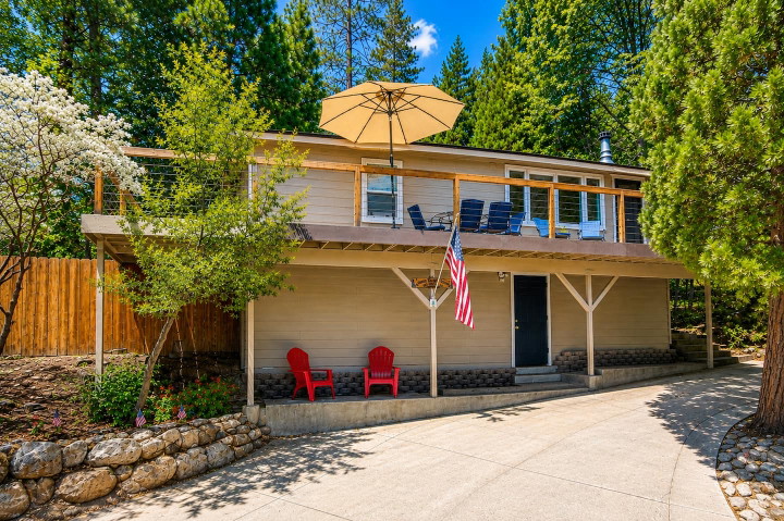 Willow Cove Escape |Lake Access - Bass Lake, CA