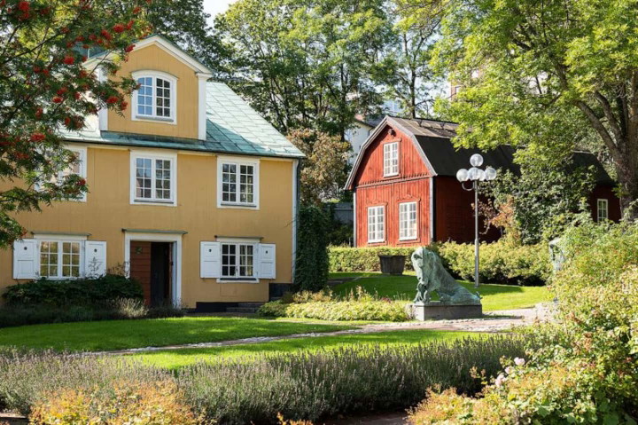 Whole House In 1800-century Mansion - Stockholm
