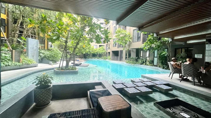 The Base - New Studio Great Location, Pool - Phuket