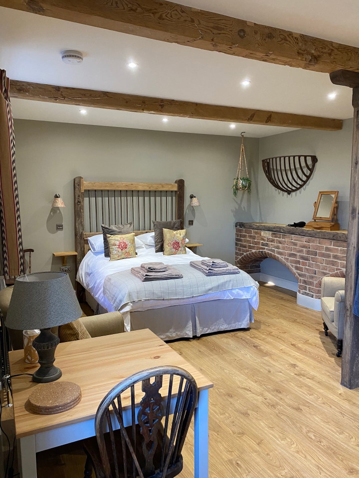 The Stalls Ground Floor Studio - Bourne