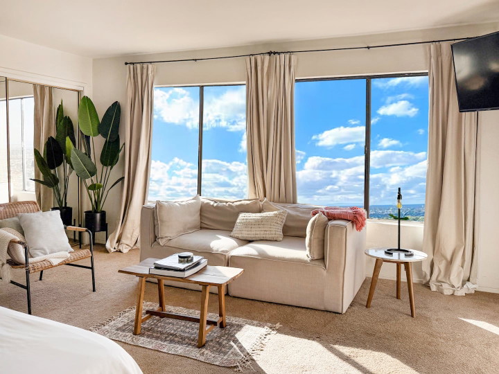 Modern Hill House W/ Skylinecity View + Disneyland - Orange, CA