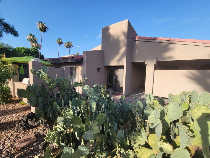 Escape 2bdrm 2 Bath W/attached 2 Carport - Scottsdale, AZ
