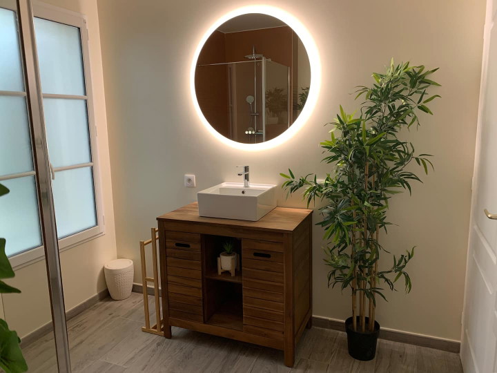 Chambre Et Salle De Bain - Roissy-en-France