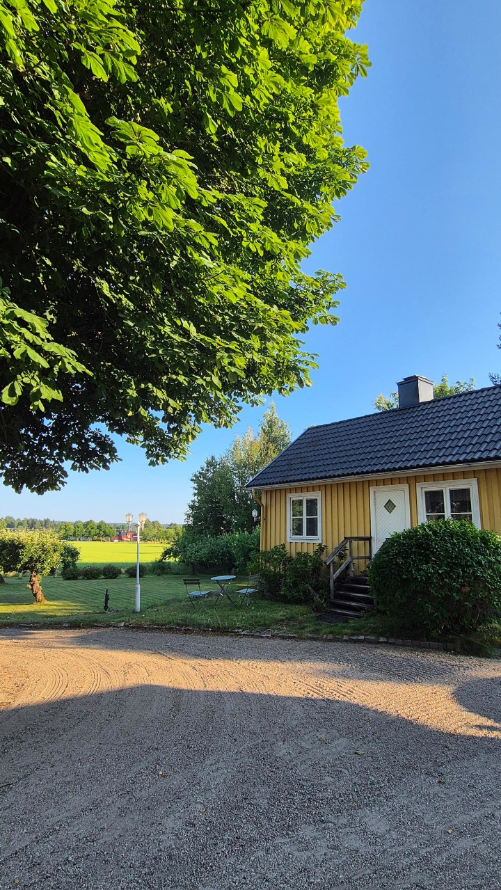 Charmig Sekelskiftes Stuga I Lantlig Ro, Nära Stan - Södermanlands län