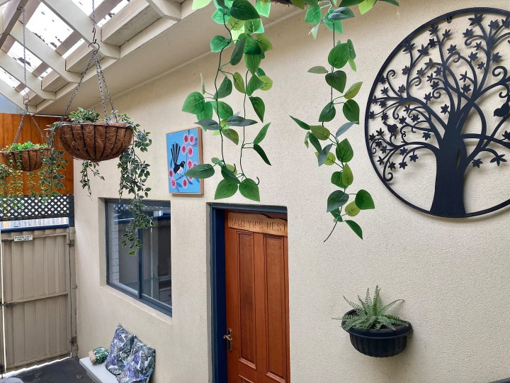 Visiting Geelong?

Welcome To Hamlyn's Nest - Geelong