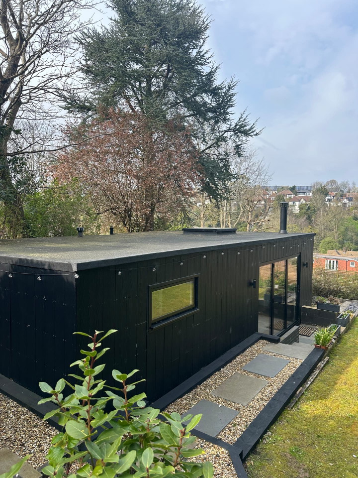 Charming Garden Hideaway - Brighton