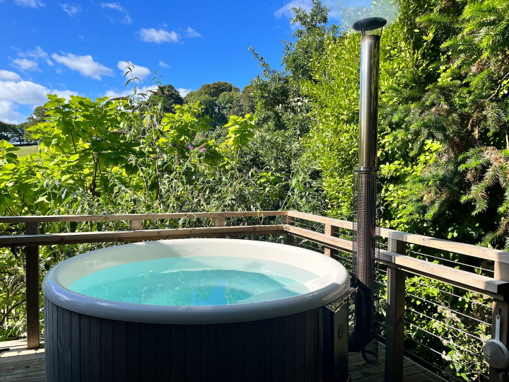 Lower Coombe Royal- Magnolia Lodge With Hot Tub - Kingsbridge