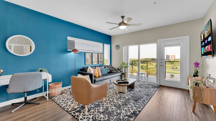 Lux 1b1b-parking,pool,gym,prvt Patio Near Trails - Leander, TX