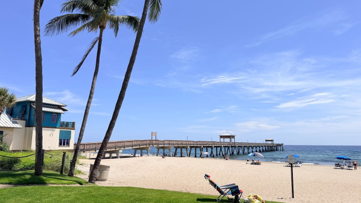 Beachside Condo: Pool, Walk To Pier & Dining - Boca Raton, FL