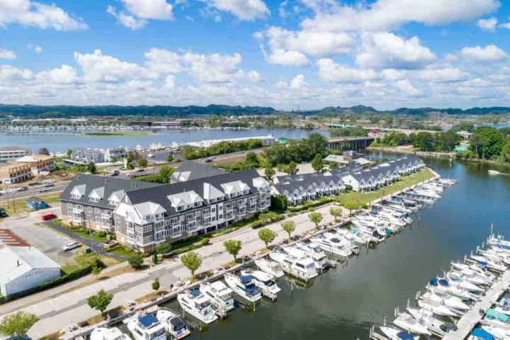 Luxury Two-bedroom Condo On The Marina - Grand Haven, MI