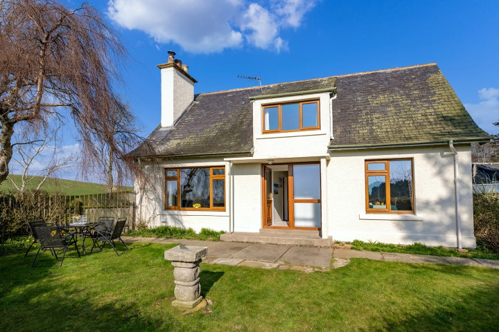Kirktoun Cottage - A Relaxing Rural Retreat - Elgin