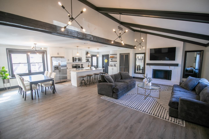 Stylish 3 Br Ranch In Prime Carmel & Indy Location - Carmel, IN