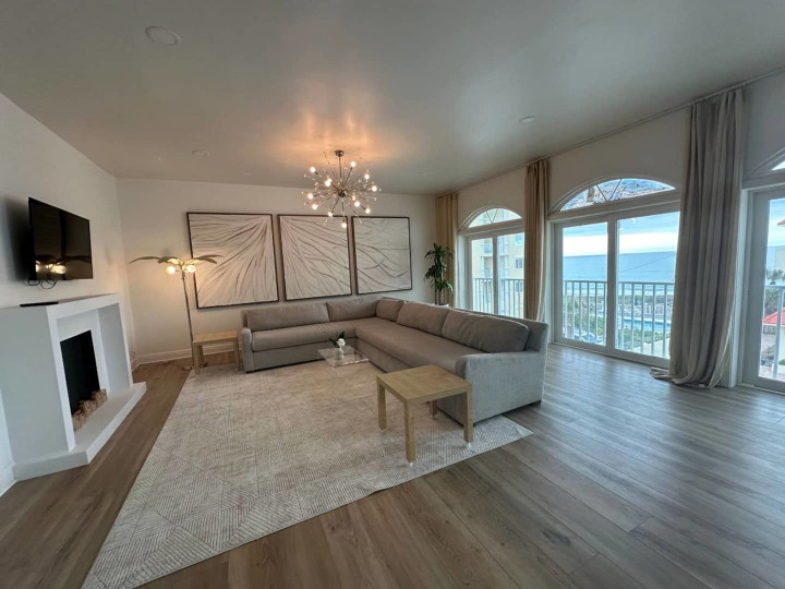 Beachfront Newly Remodelled Condo With Pool. - Melbourne Beach, FL