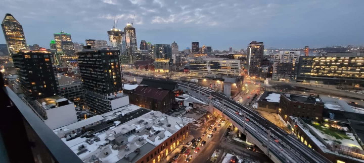 Central Condo By Water W/ Amazing Views, Amenities - Quebec