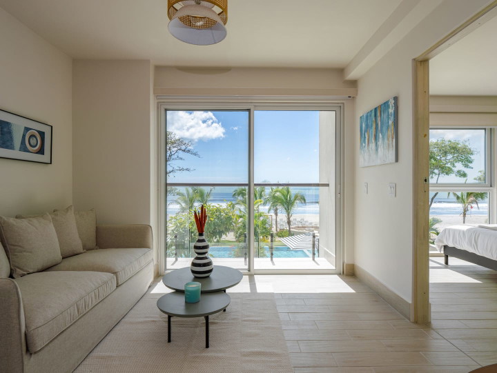 Beachfront Apartment W/ King Bed & Hotel Amenities - Panamá