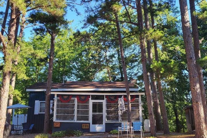 Coast Guard Road Fishing Cabin - Paris Landing State Park, Buchanan