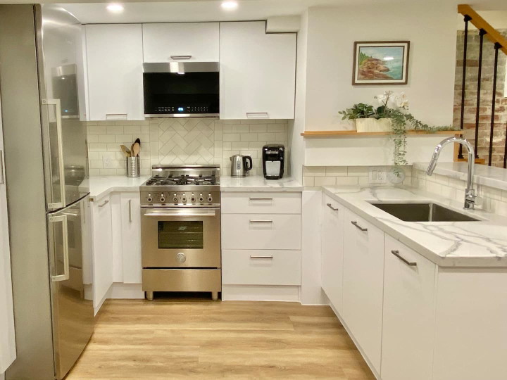 Luxury Kitchen - Desk - Basement Apartment - Toronto