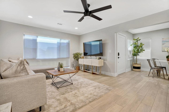 Clean 2br/2ba Family Home · Near Disneyland - Anaheim, CA