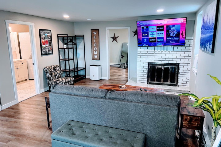 Iconic, Bethlehem Steel Suite - 1 Bed, 1 Bath Apt. - Bethlehem, PA