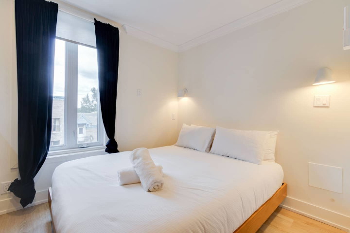 Sleek City Sanctuary - Montreal