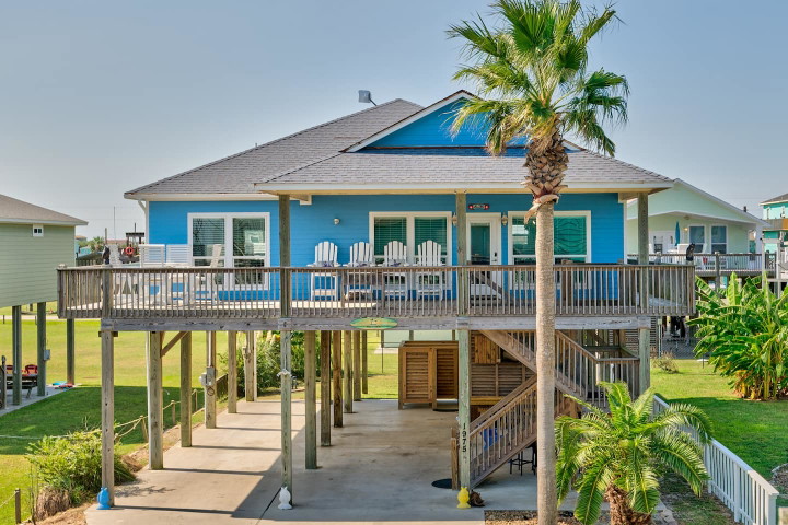 Bella Costa: Good Vibes & Ocean Tides - Crystal Beach, TX