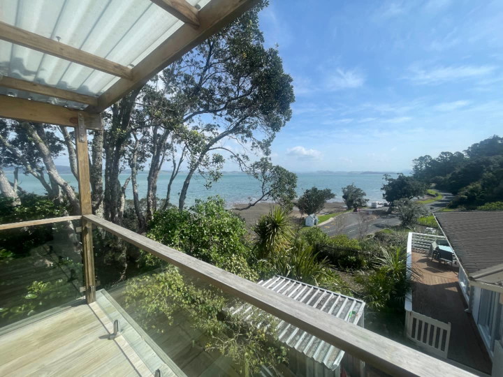 Modern Beachside Comfort Whangarei, Stunning Views - One Tree Point