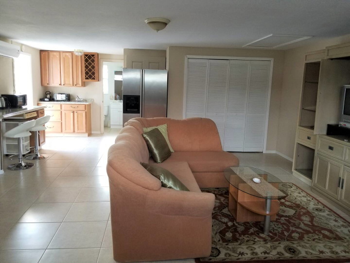 Studio On Walking Distance To "Kasey Kay" Beach - Venice, FL