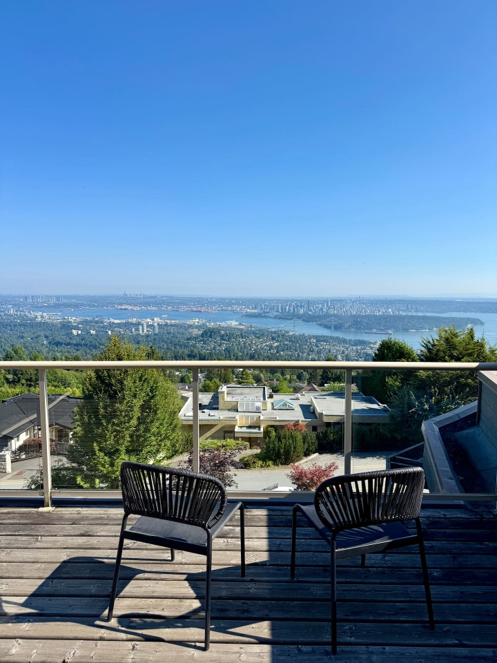 Hilltop Designer Estate Panoramic Ocean Views - West Vancouver