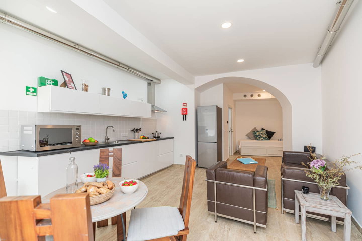 Cinco Botelho, Downtown - Tavira