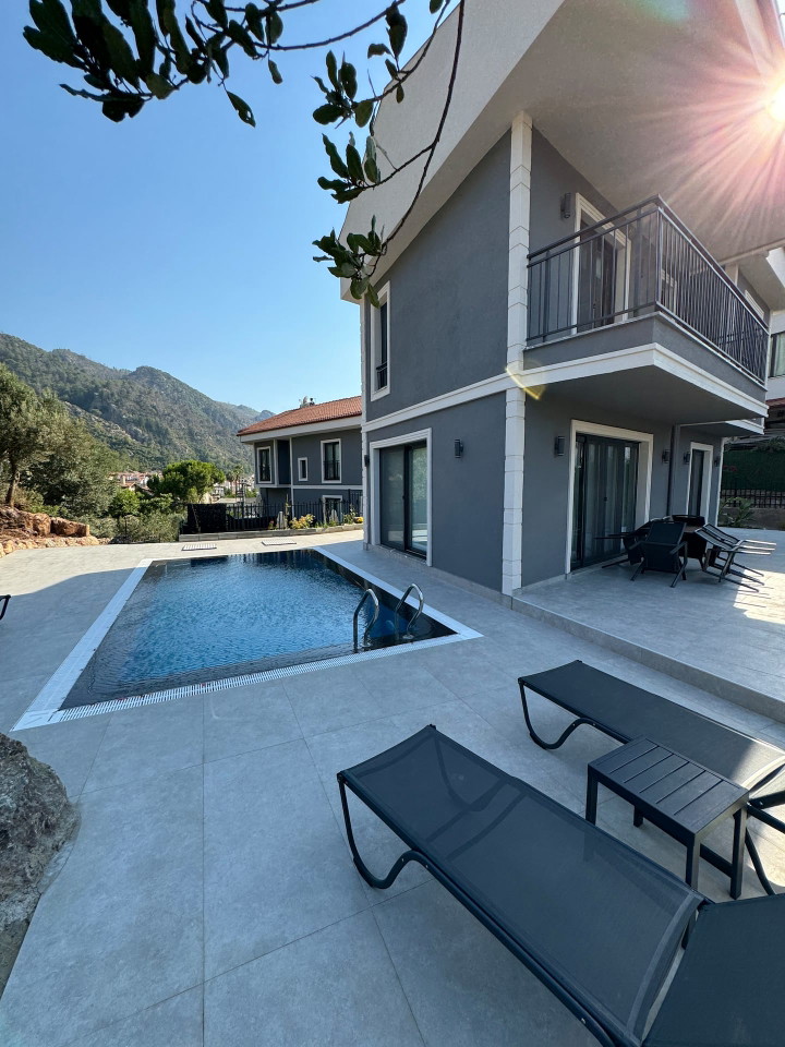 Mükemmel, Manzaralı Villa - İçmeler