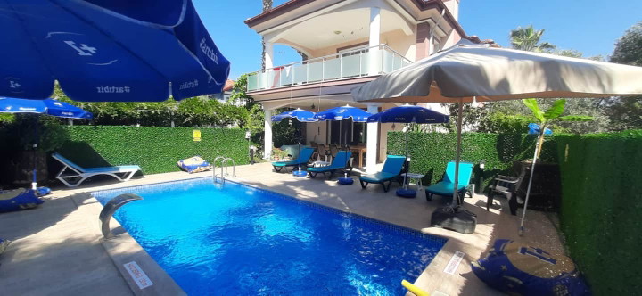 Yüzme Havuzlu Bahçeli Müstakil Lüx Villa - Köyceğiz