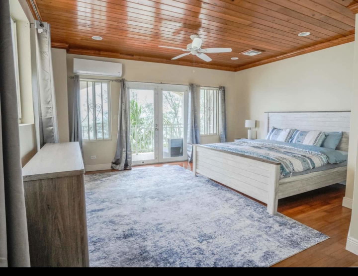 Luxurious Beach Condo Near Airport - Nasáu