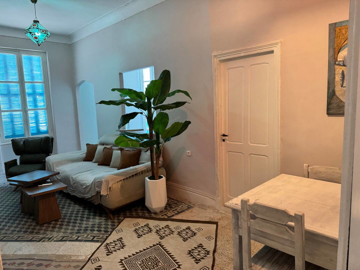 Apartment Steps To Bab Bhar & Bourguiba Ave + Ac - Tunis
