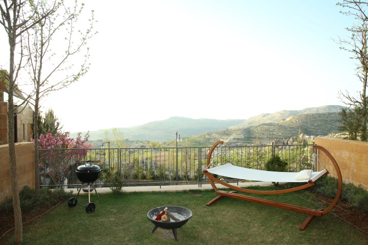 2br W/garden In Oakridge Faqra, Scenic Views - Lebanon